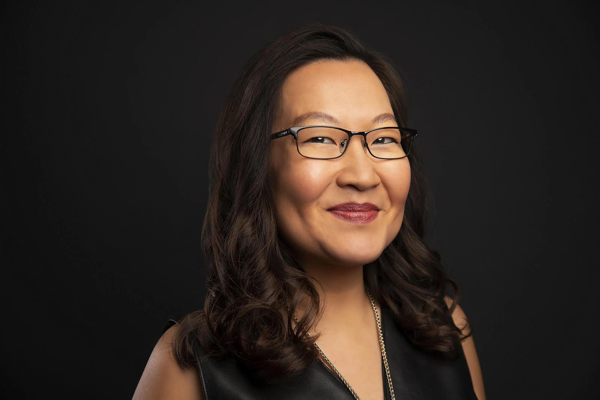 Episode #358: Helen Hong — the jv club podcast with janet varney