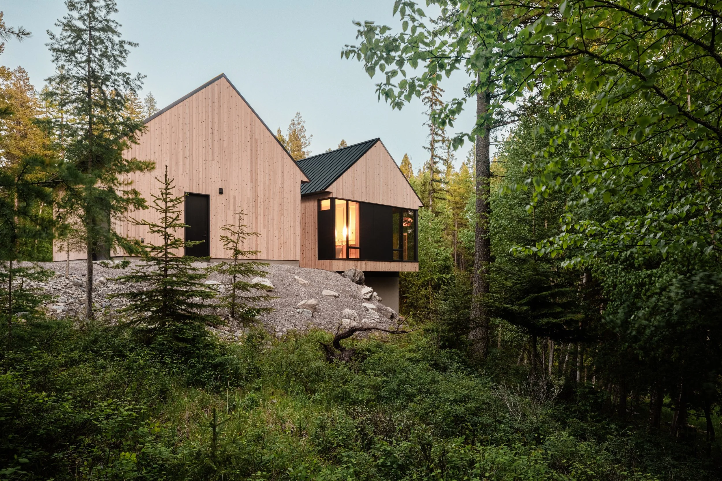 NORTHWOODS HOUSE - WHITEFISH ARCHITECT - WHITEFISH INTERIOR DESIGNER ...
