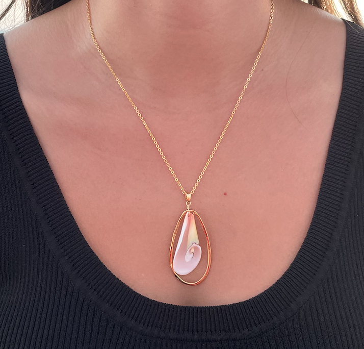 Maya Shell Necklace — Blue Hair Mermaid