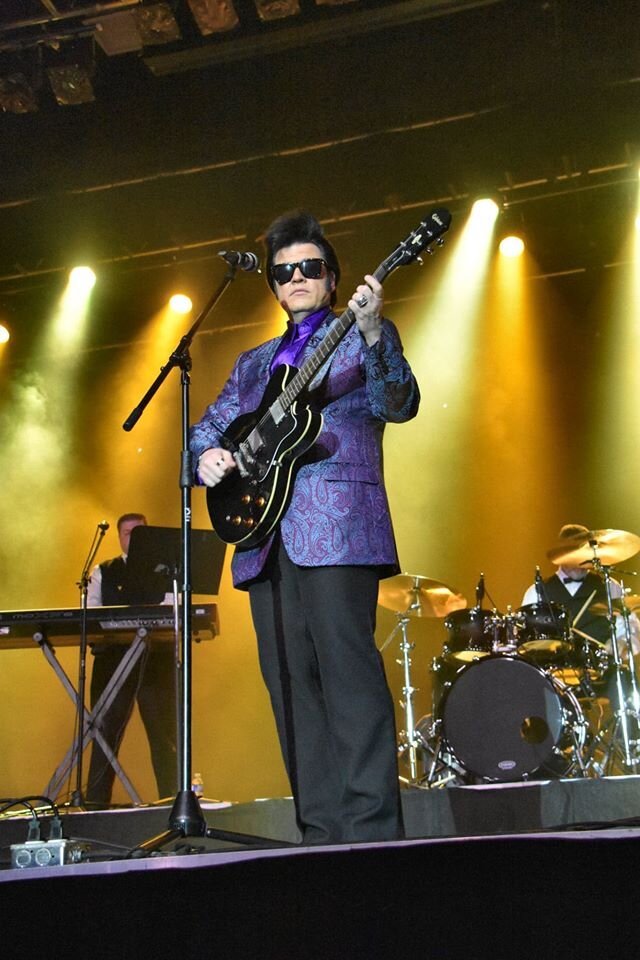 Spotlight ON: ETA Jesse Aron — SIDEBURNS