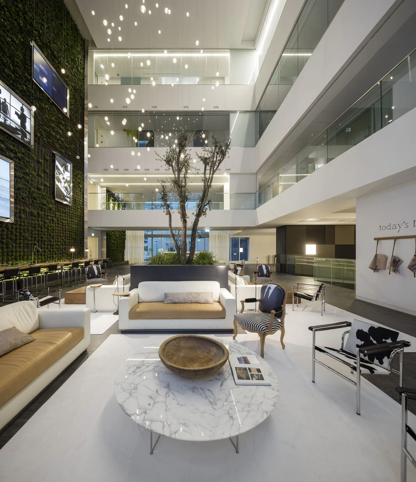 Deloitte Hub — Vector Mais