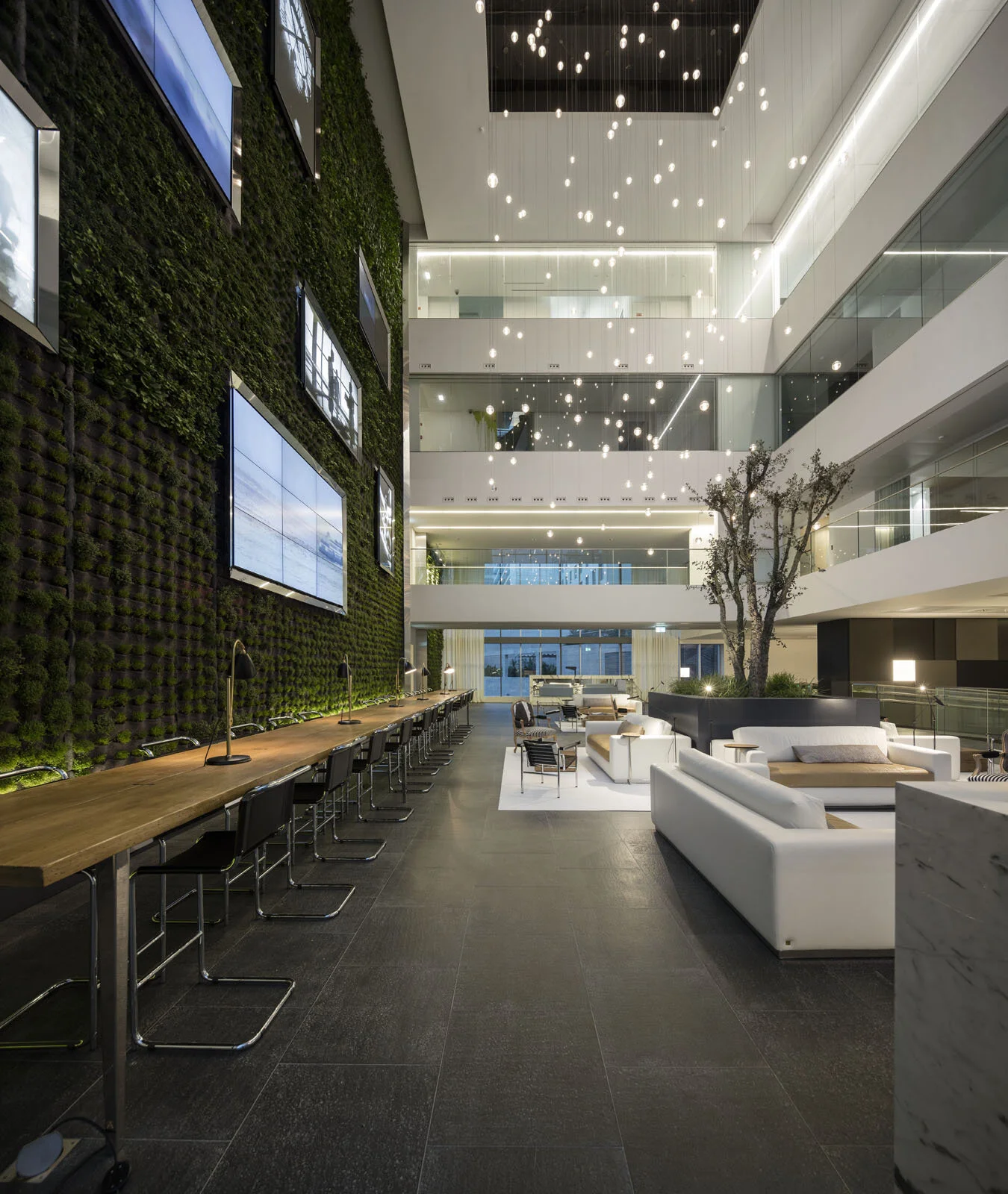 Deloitte Hub — Vector Mais