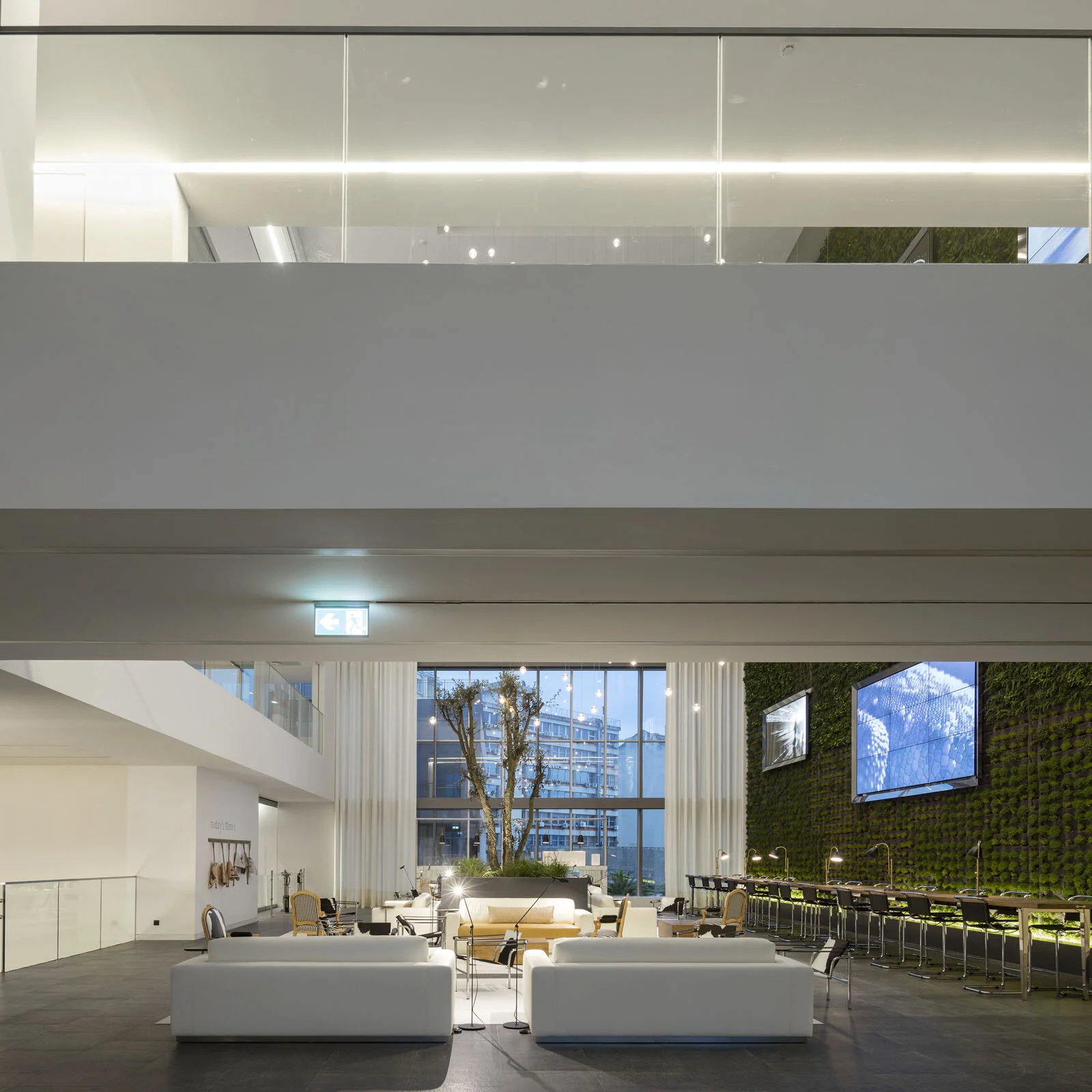 Deloitte Hub — Vector Mais