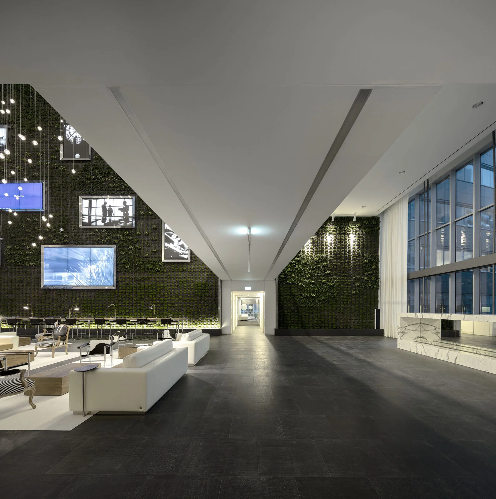 Deloitte Hub — Vector Mais