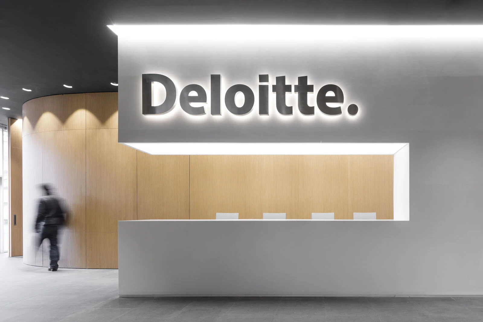 Deloitte Hub — Vector Mais