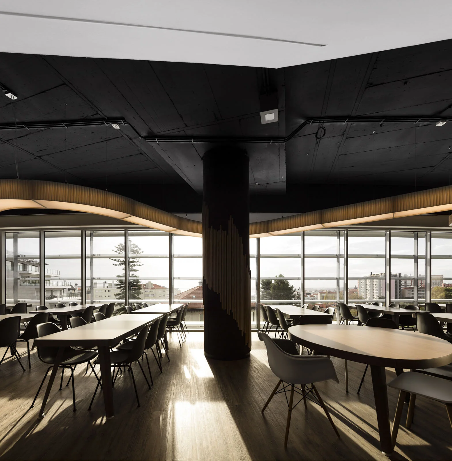 Deloitte Hub — Vector Mais