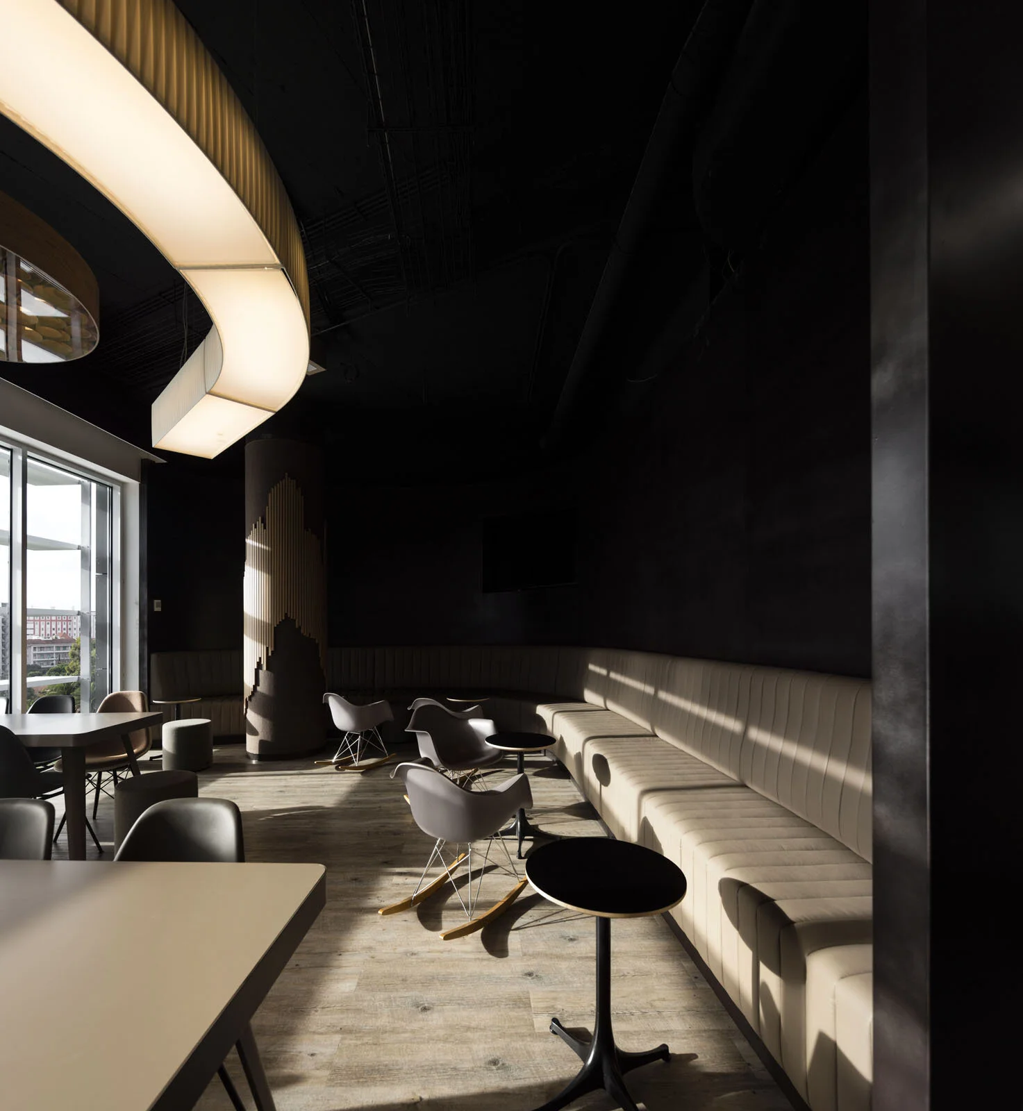 Deloitte Hub — Vector Mais