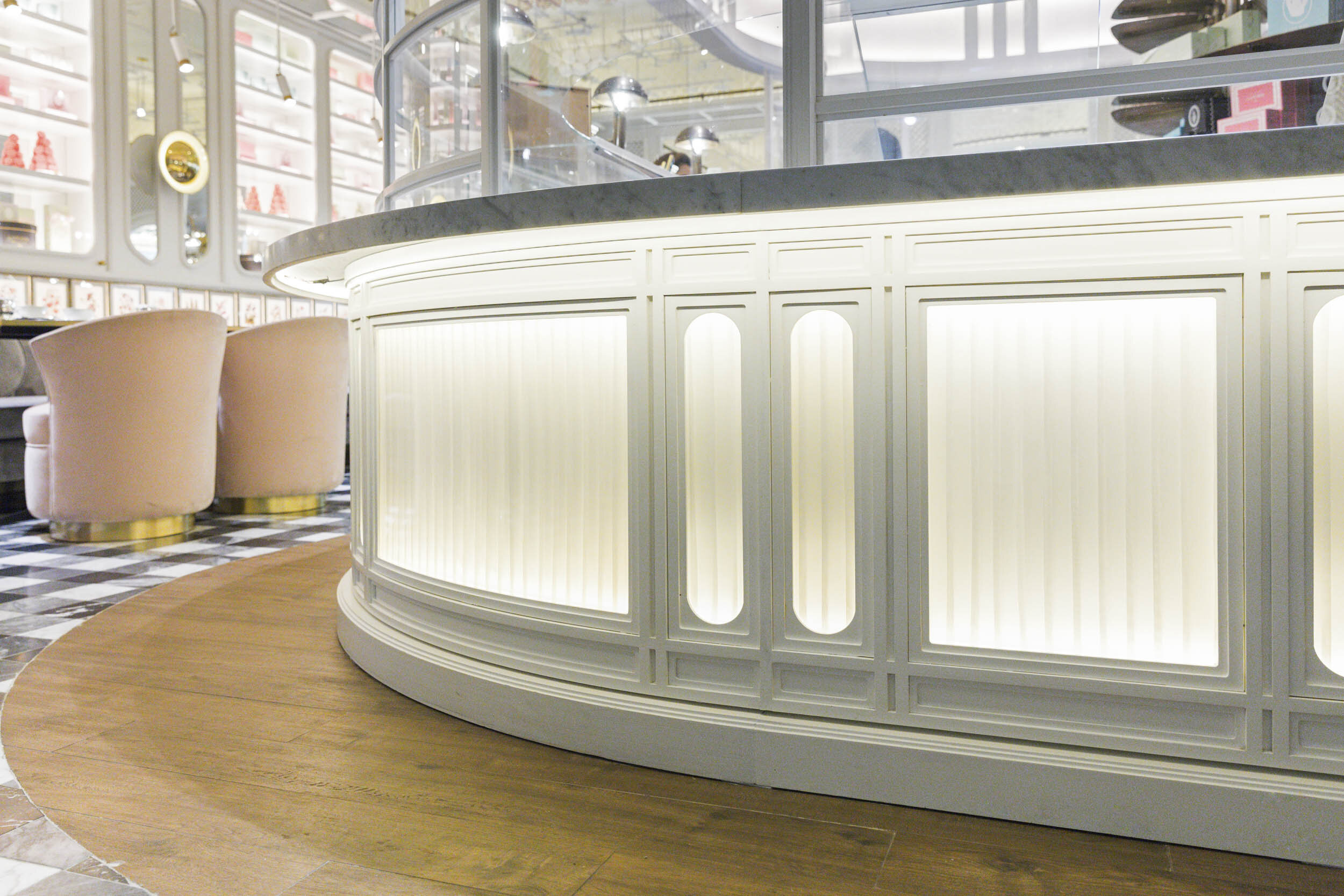 Ladurée EN — Vector Mais