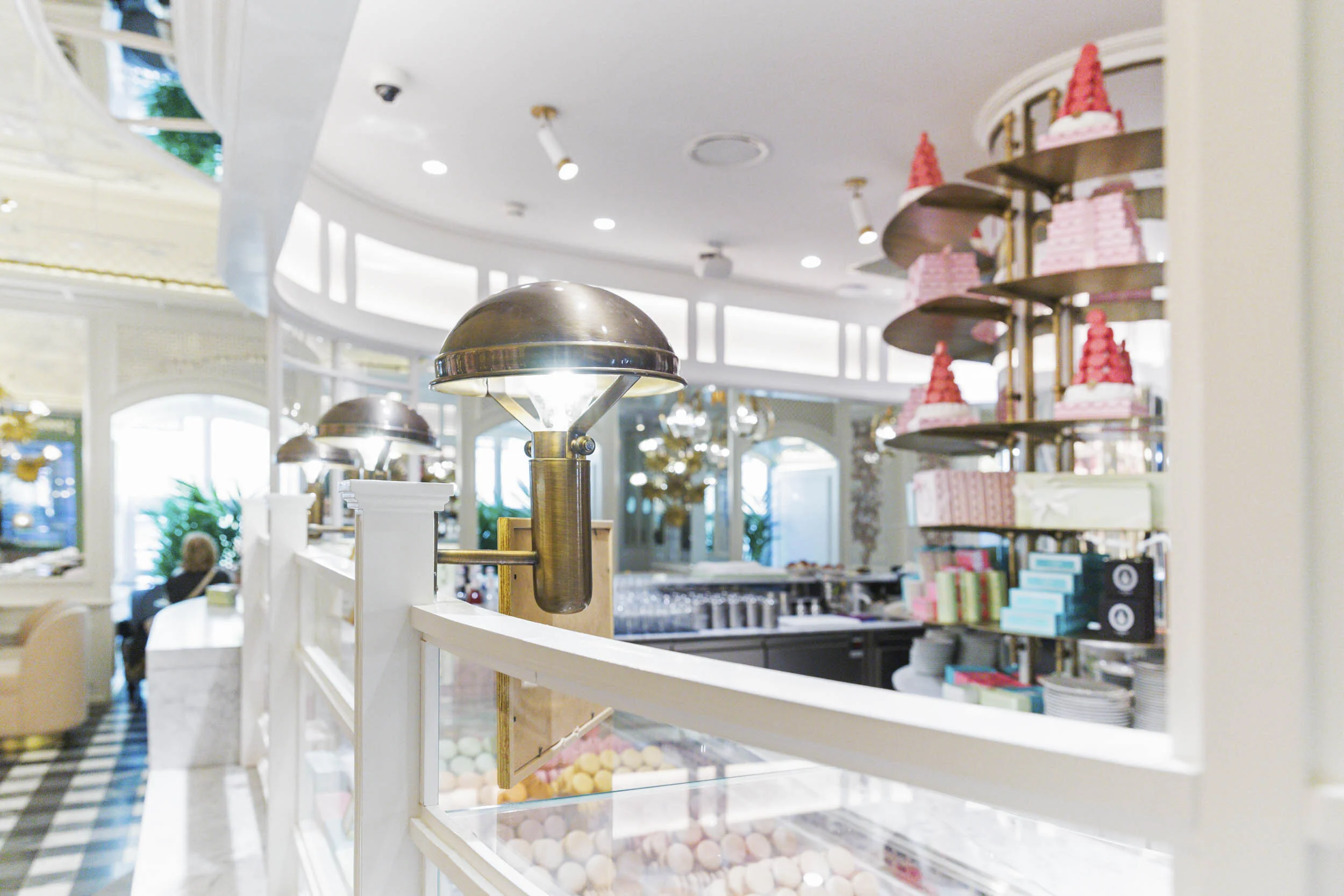 Ladurée EN — Vector Mais