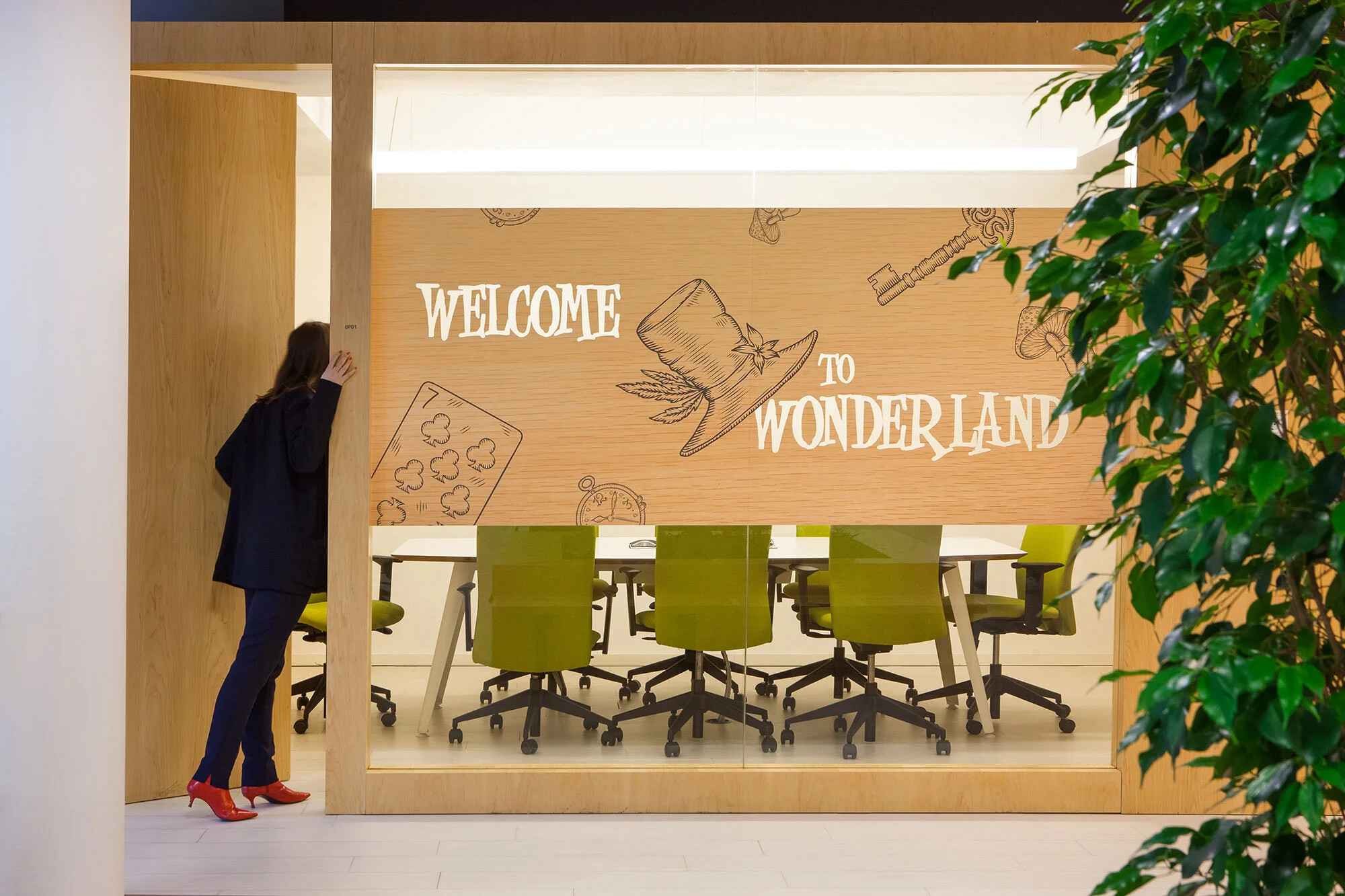 Deloitte Digital Porto EN — Vector Mais