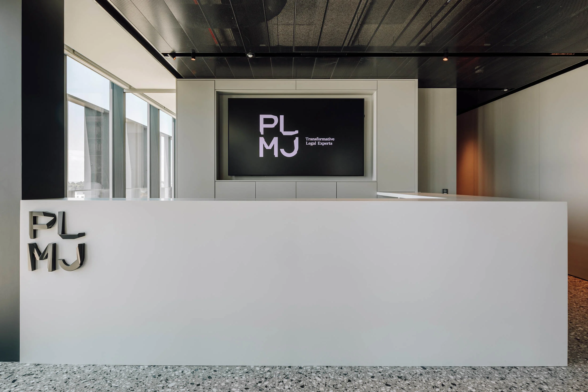 PLMJ Porto — Vector Mais