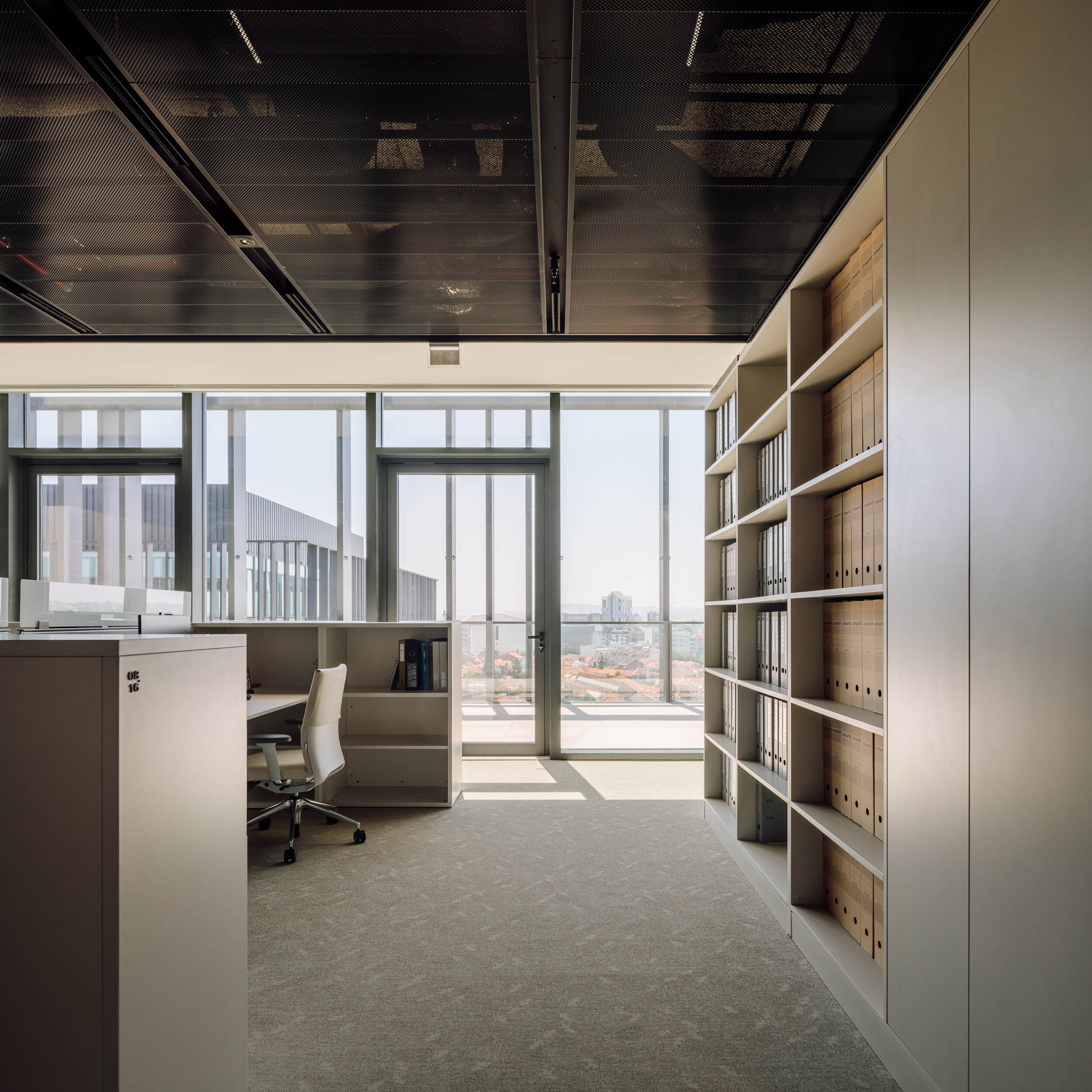 PLMJ Porto — Vector Mais