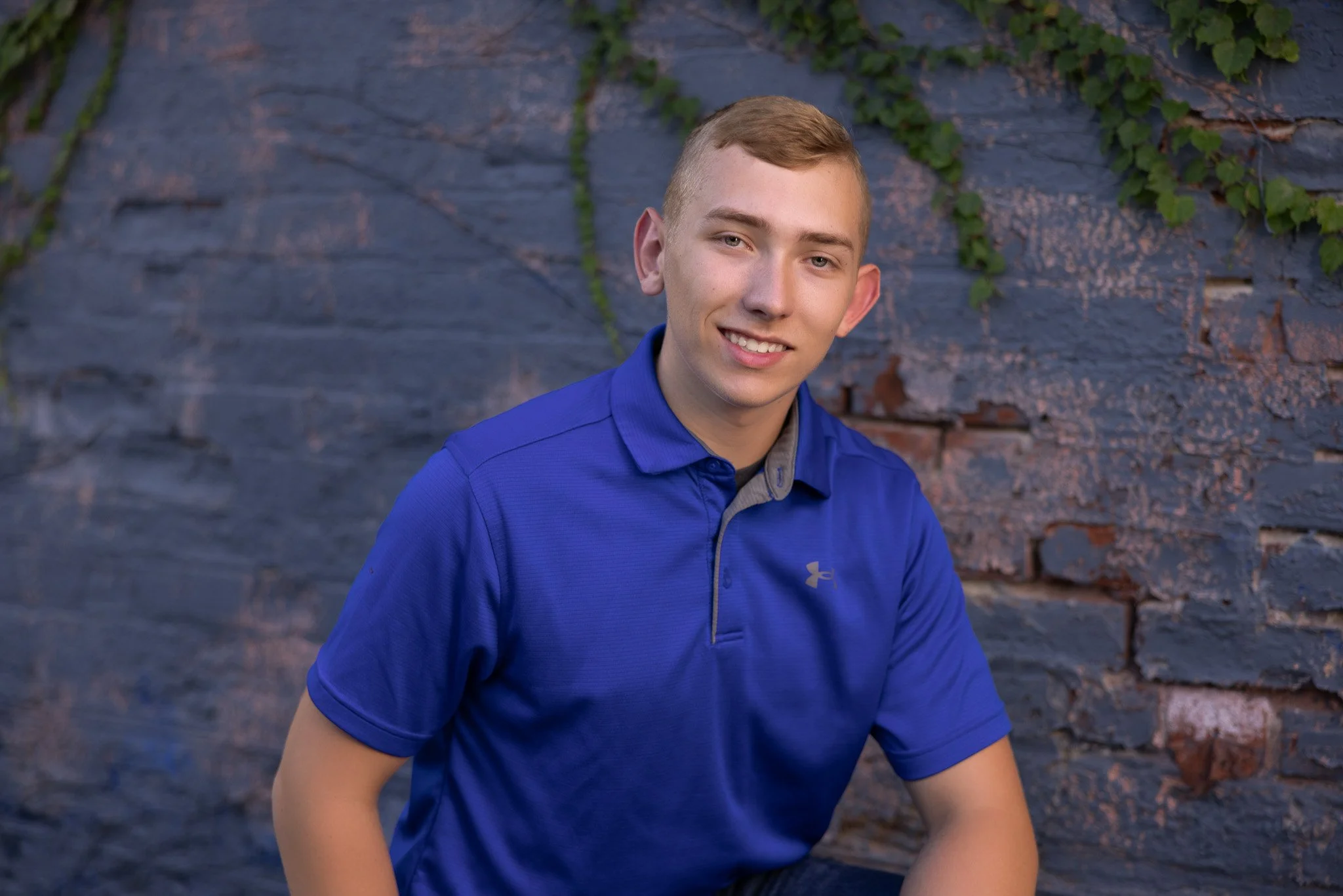 5 Essential Poses for High School Senior Guys in 2024 at Tracie Jean ...