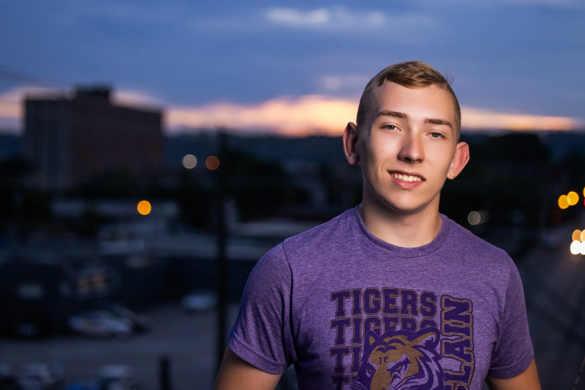 5 Essential Poses for High School Senior Guys in 2024 at Tracie Jean ...