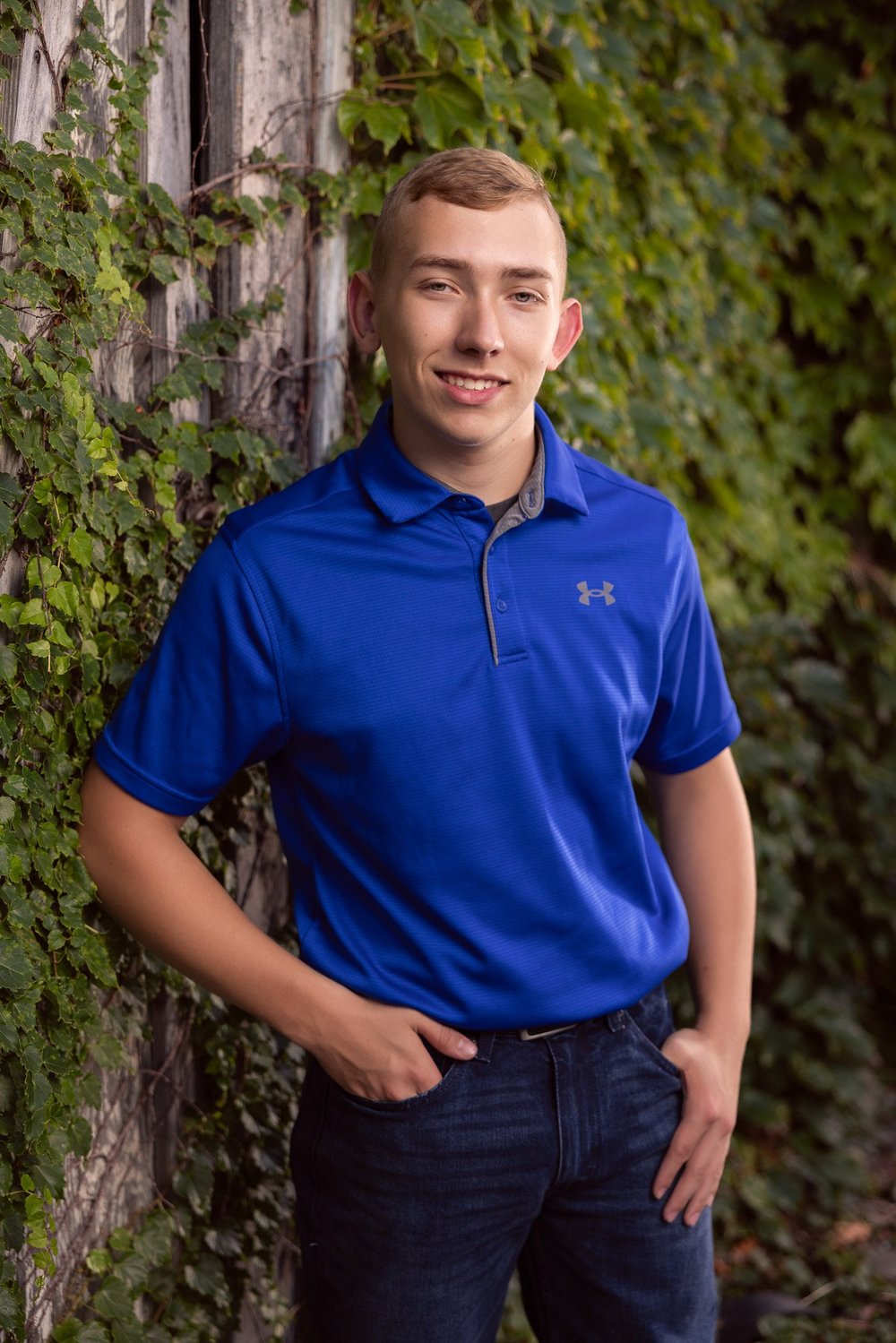 5 Essential Poses for High School Senior Guys in 2024 at Tracie Jean ...