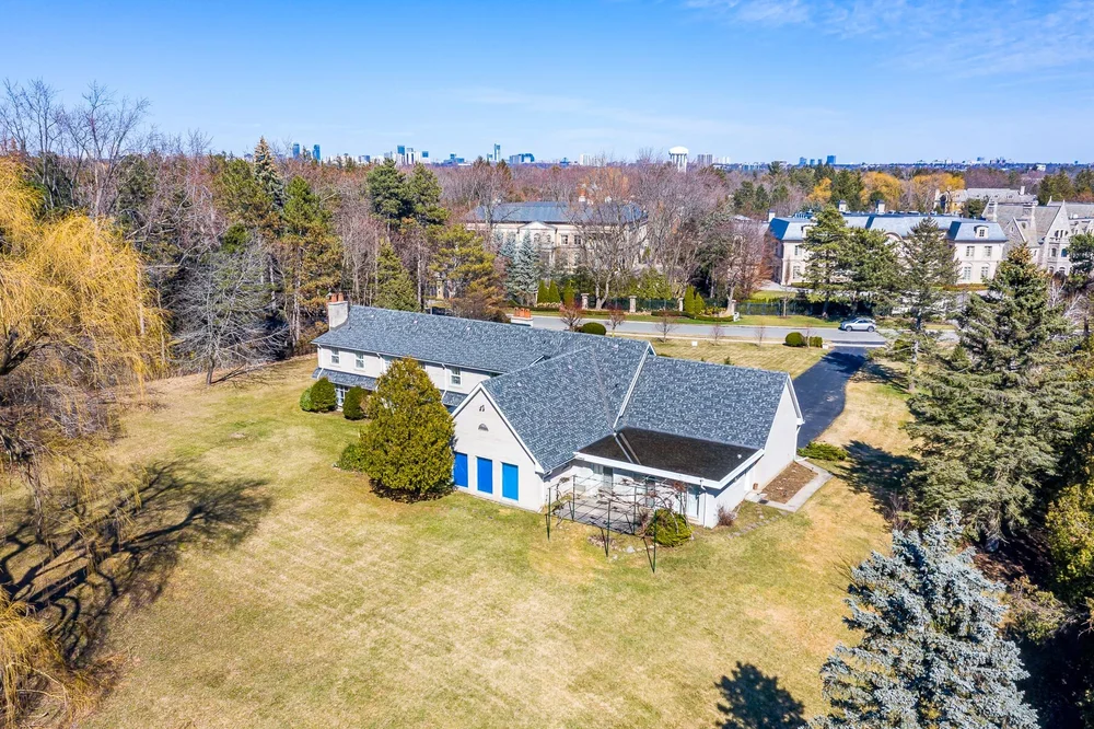 36 High Point Road — Eileen Lasswell, Broker