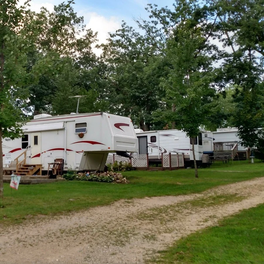 Deep Lake Campground & Vacation Villas