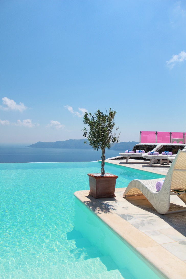 All You Need to Know About Infinity Pools - Perfect Pool Sofva