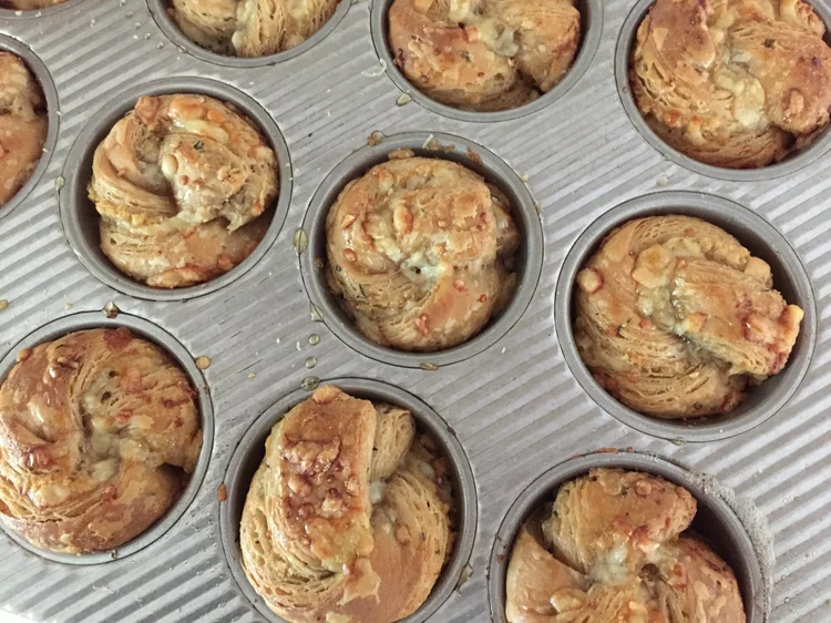Sweet and savory croissant twirls — Baking with the French Tarte