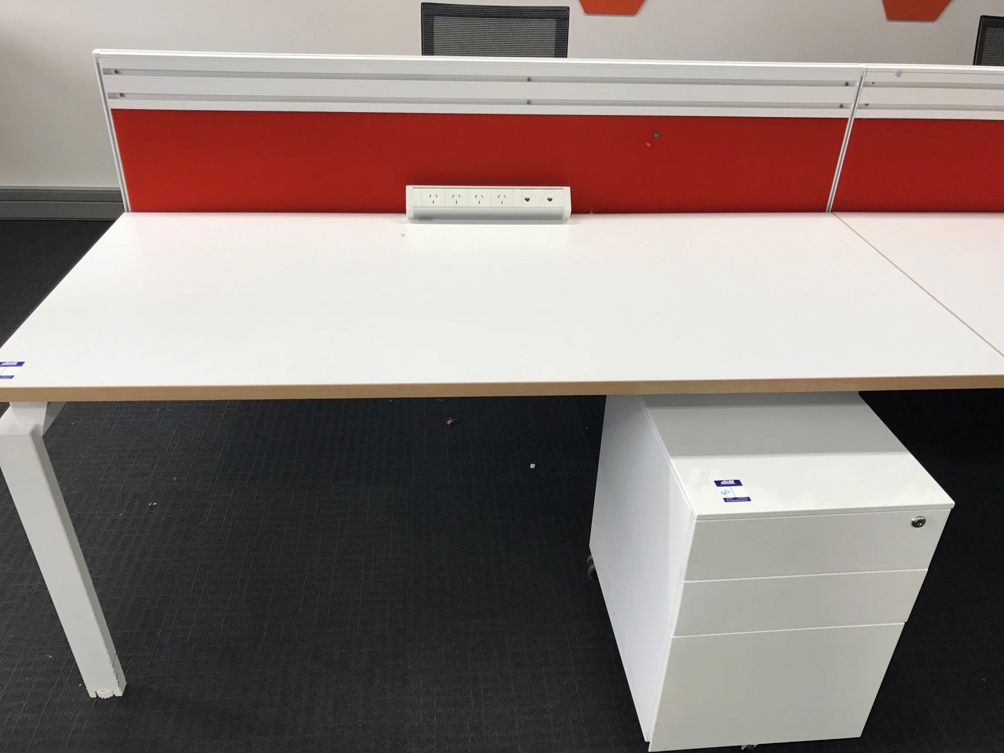 Desk pods - 2-4-6 person etc — Office Clearance Company | Quality New ...