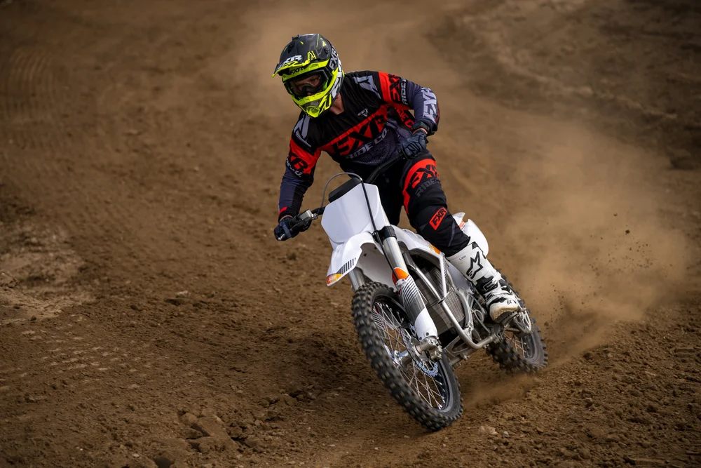 SoCal Off-Road School — ALTA Redshift MXR | First Ride Review