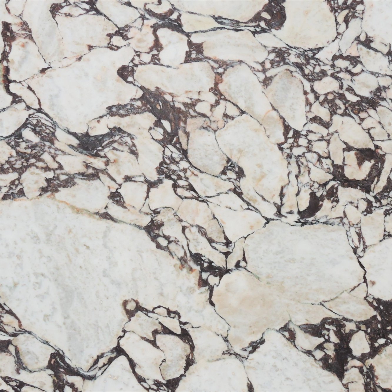 LARFORMA — Marbles