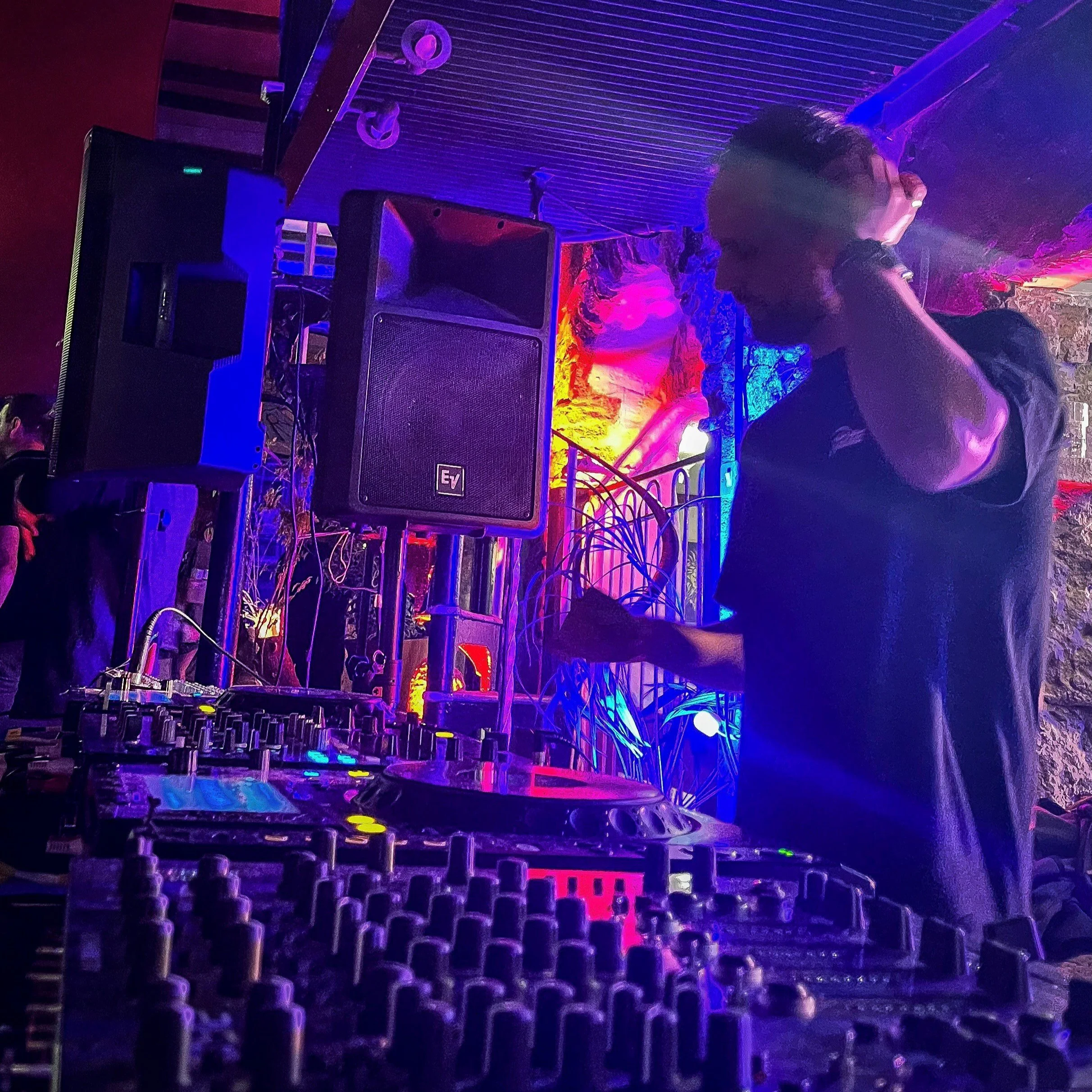 North Wales Wedding and Party DJs - Function Hub