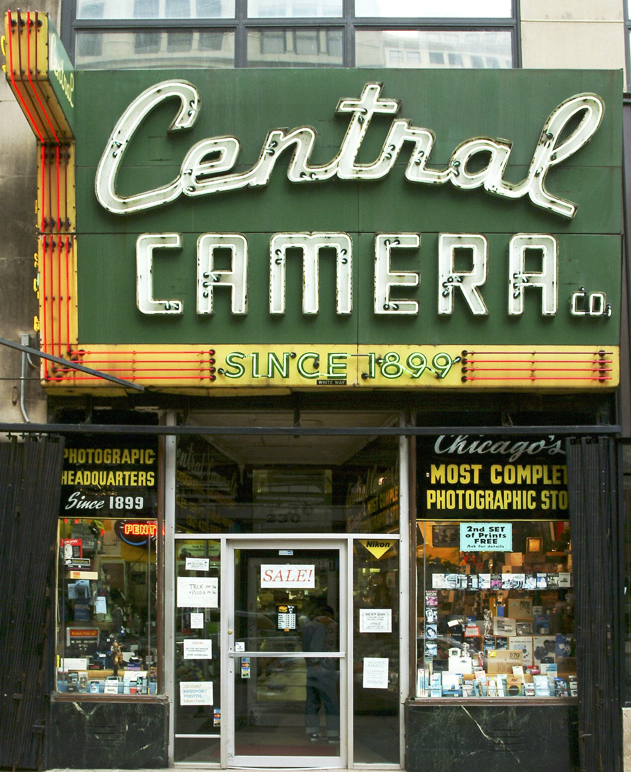 Book Highlights Chicago's Oldest Pieces of Still-Standing History — The ...