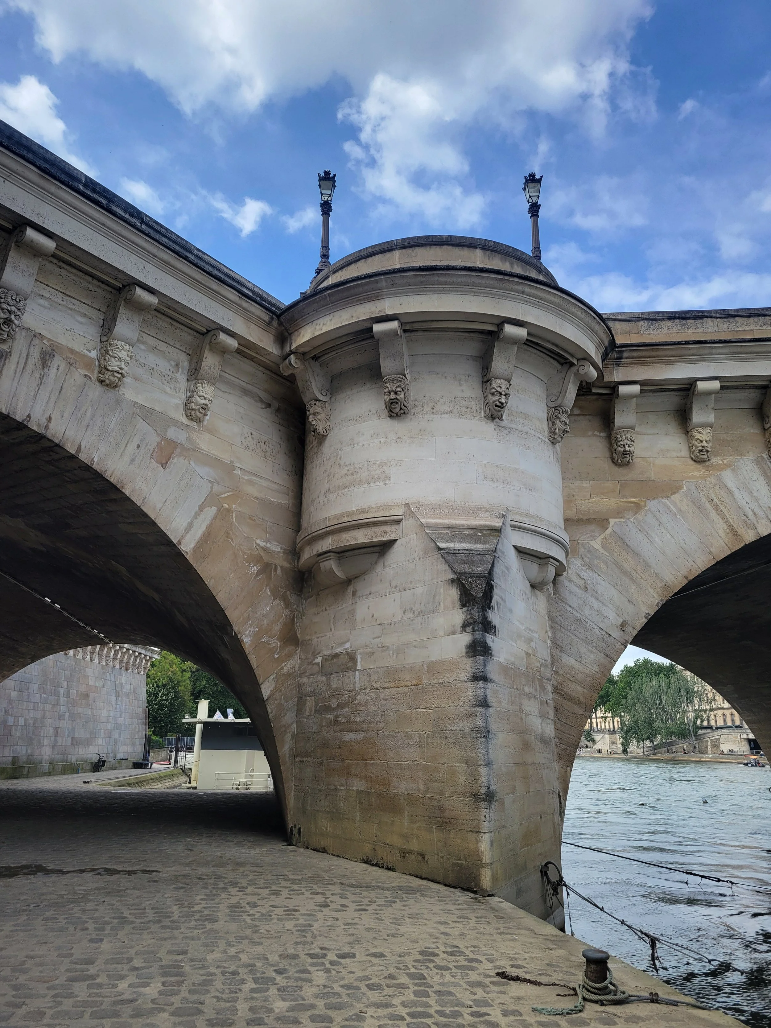 Le Pont Neuf — L'Institut français d'Oak Park - French Institute of Oak ...