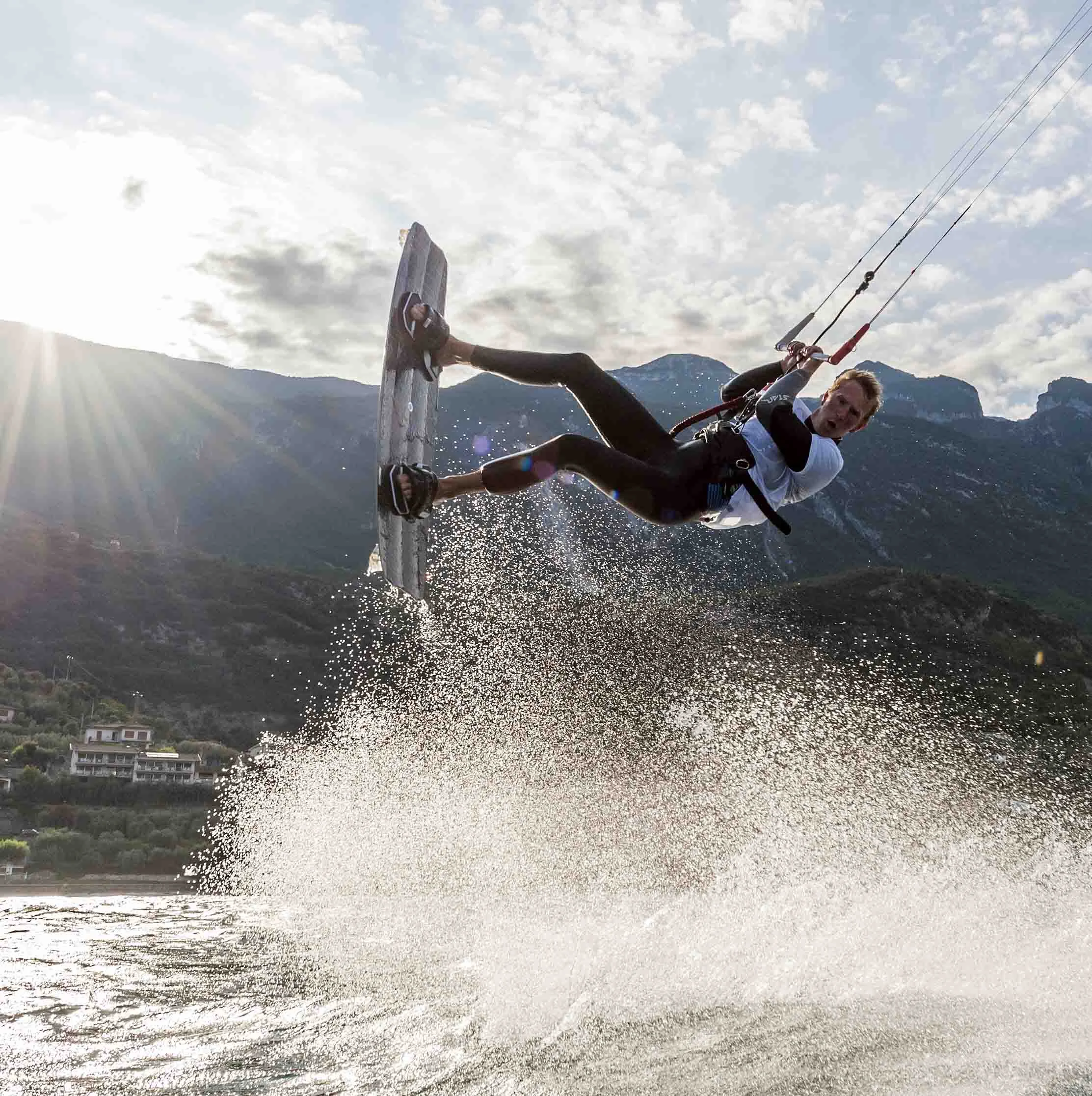 Kitesurfen lernen am Gardasee in Malcesine — Wwwind Square Malcesine