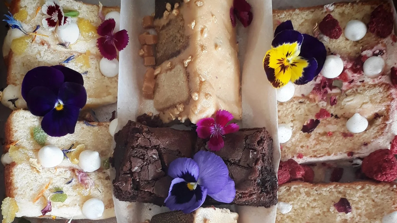Menu — Bakerlu | Bespoke Cakes | Midlands | Nottingham