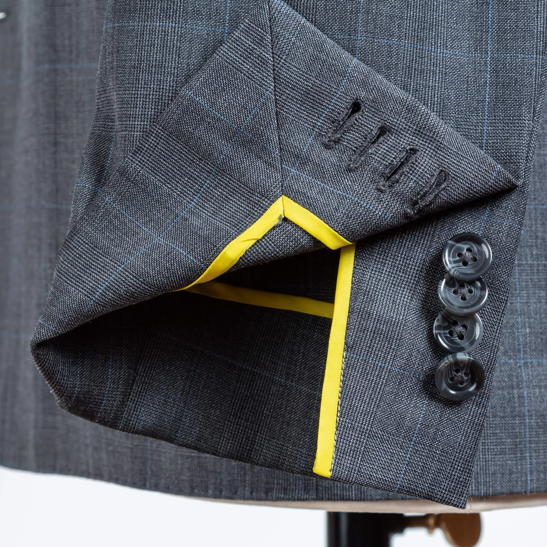 Three Roll Two Jacket Zonder Voering Napolitaans — De Oost Bespoke ...