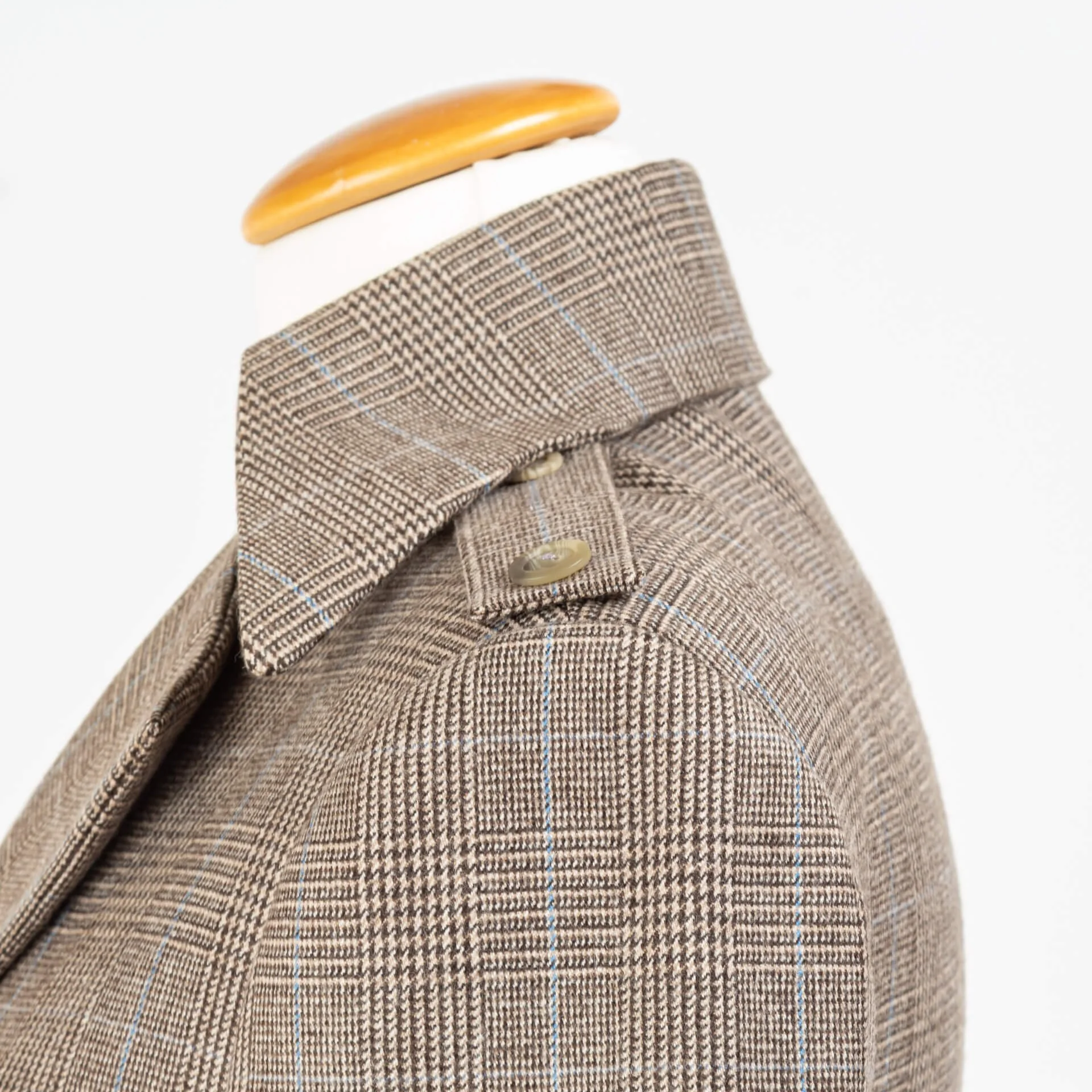 Dames Colbert op maat Military — De Oost Bespoke Tailoring