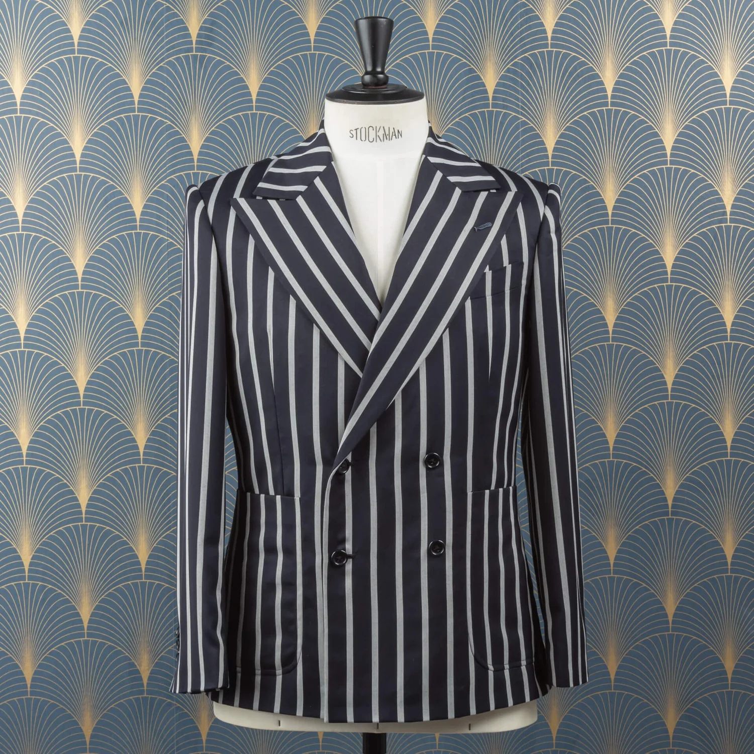 Double-Breasted Pak Grijs Gestreept - Bespoke Tailoring Gids ...