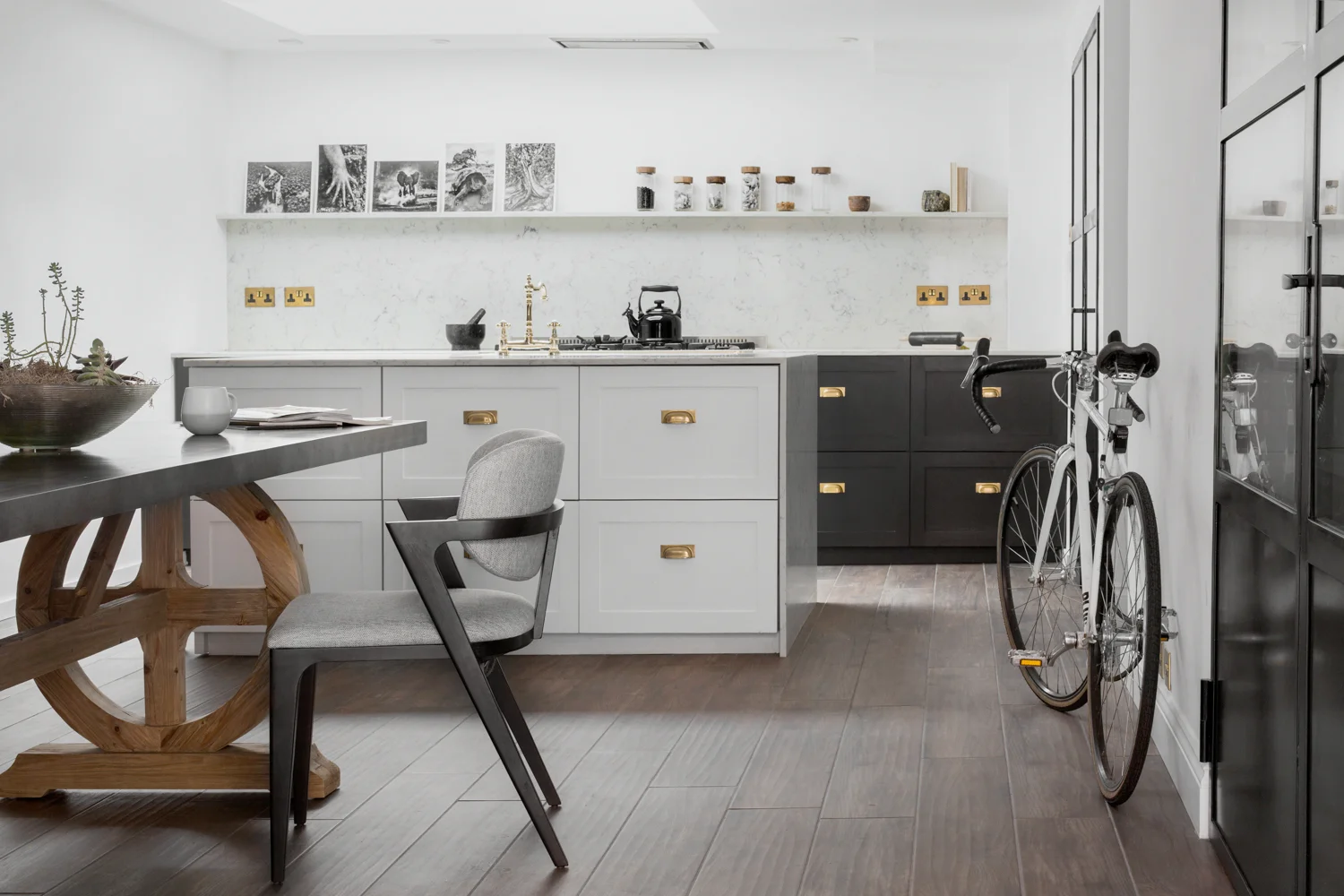 VADA COLLECTIVE - Architecture / Interiors / Products / Design