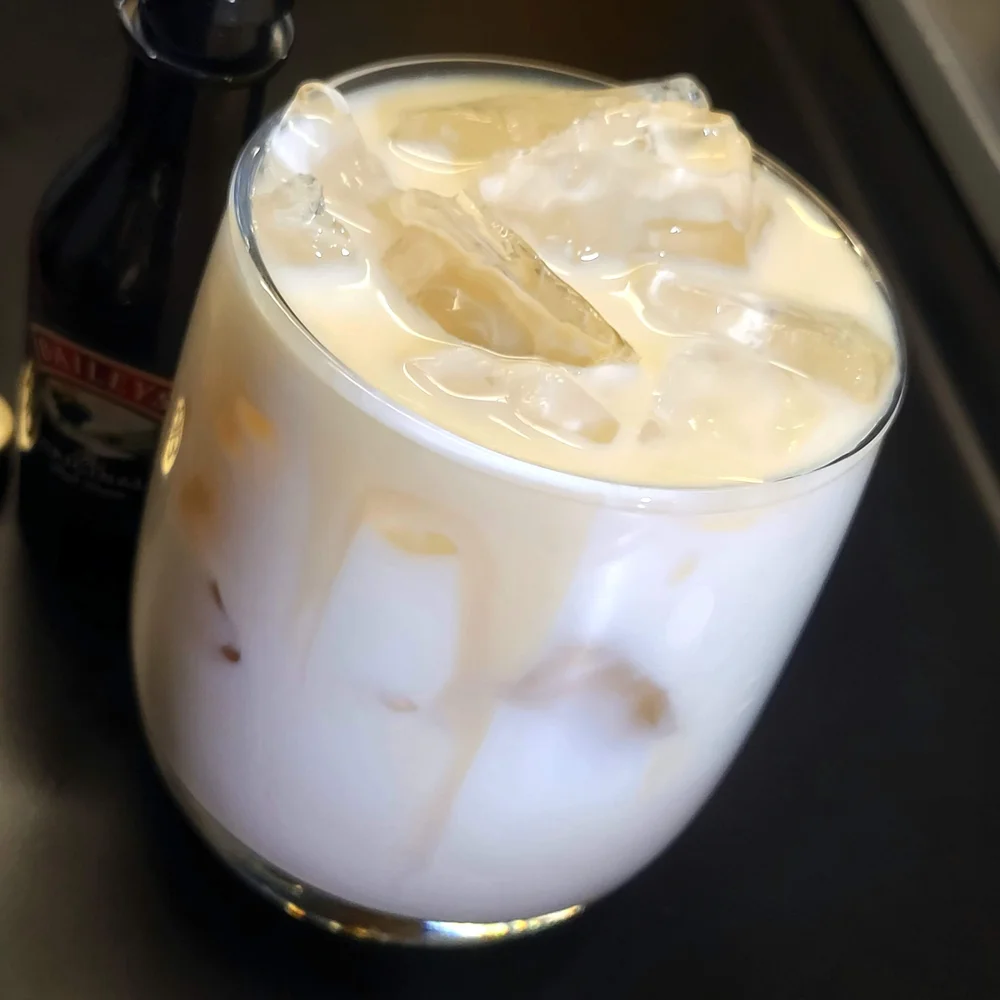 Crew Juice: 6 Best Flight Attendant Inflight Cocktail Recipes | Alcohol ...