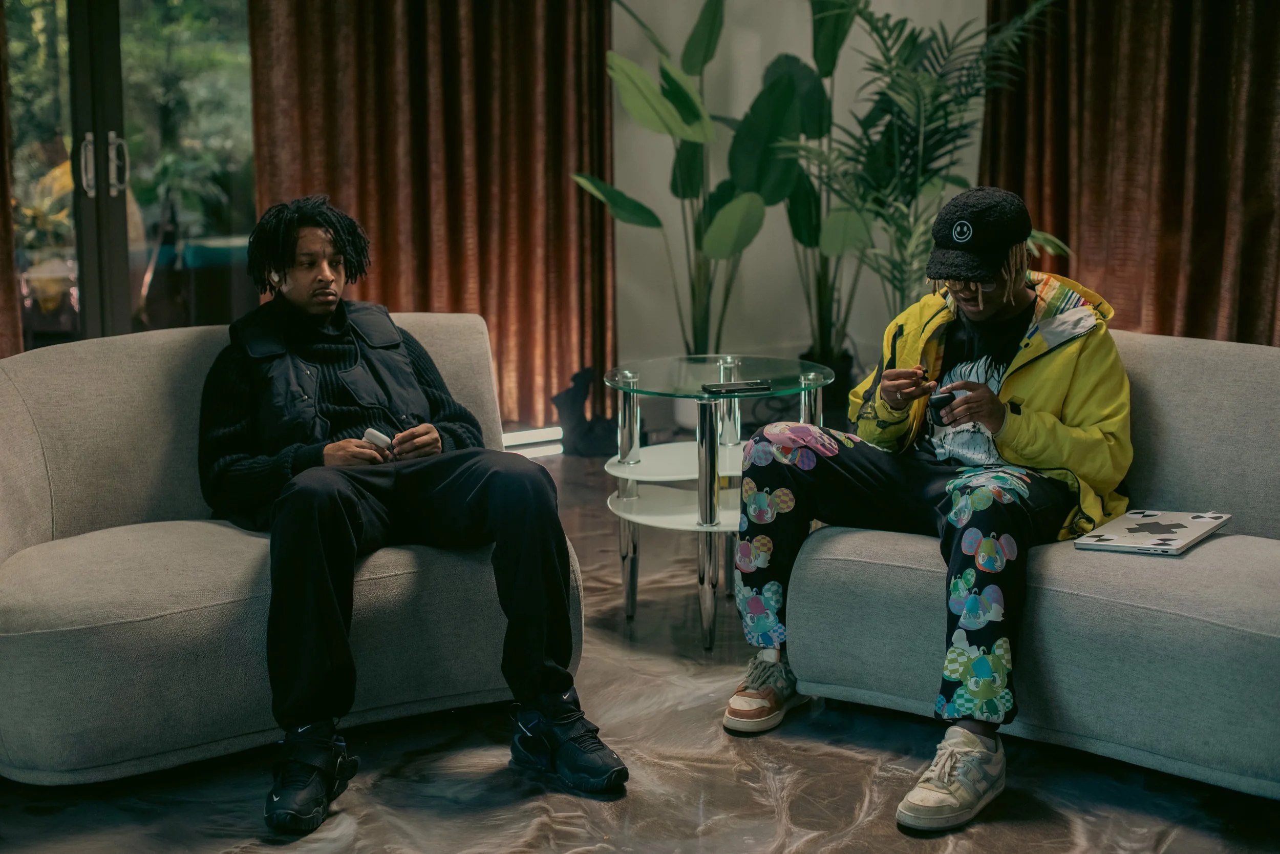 Chris Maki Sandoval Munekata · Director