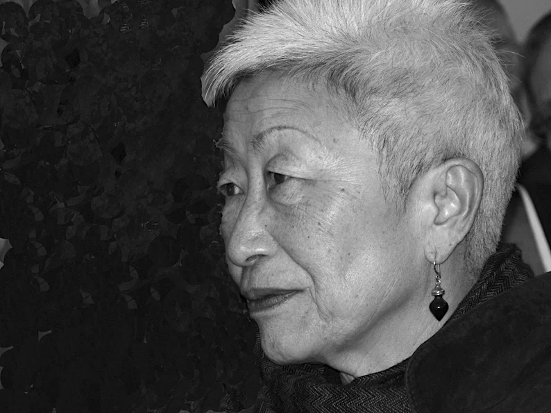 Mable Lee 翻譯家陳順妍 — Jennifer's World