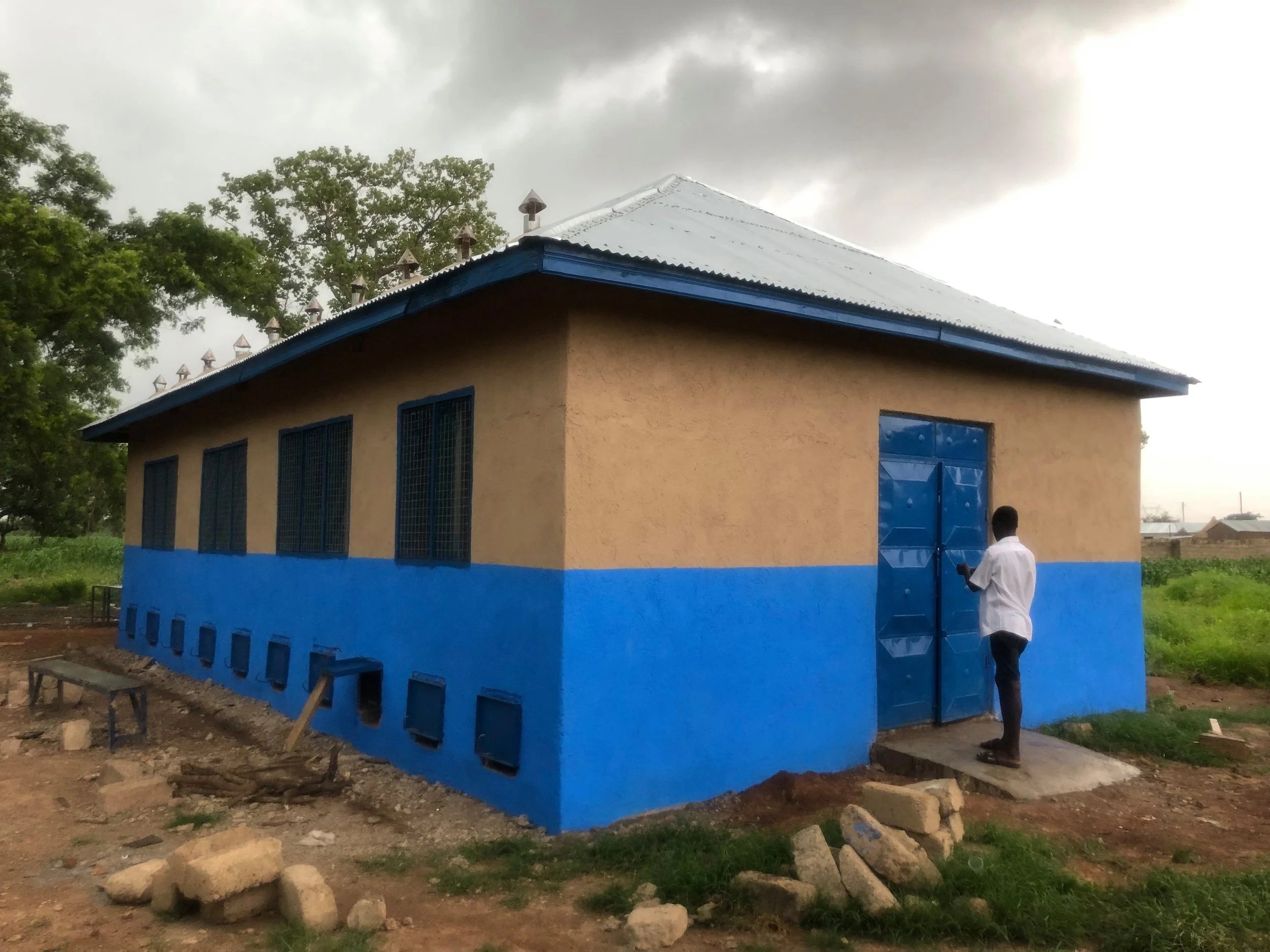 Officially open: The new kitchen building in Wulugu! — EWB SWE