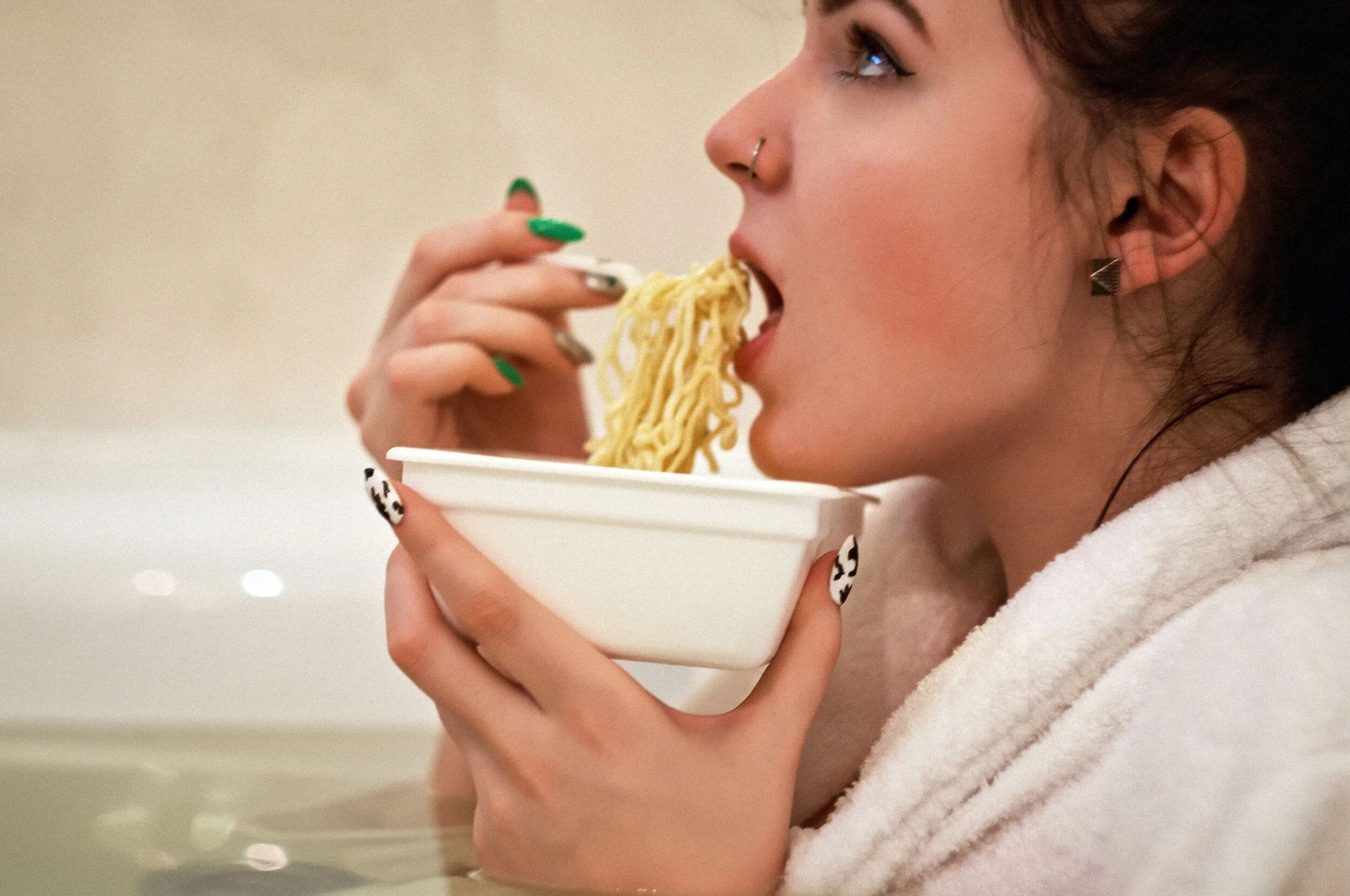 4 Signs You Are Bored Eating — Composed Nutrition | Hormone, PCOS ...