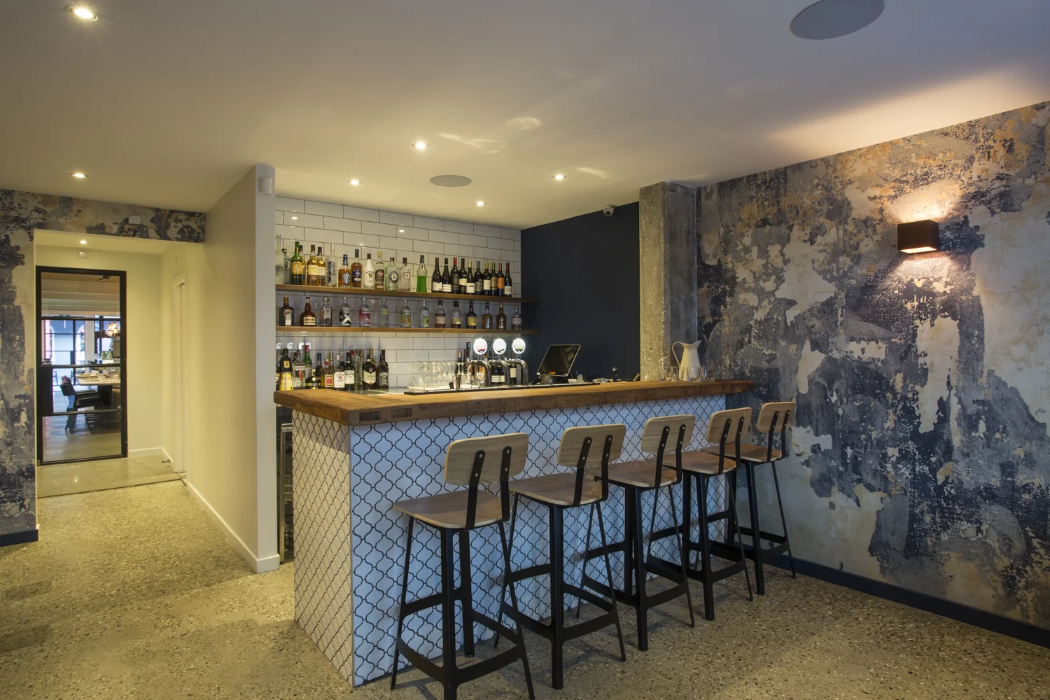 Cafe Toro Queenstown — Archiphoto