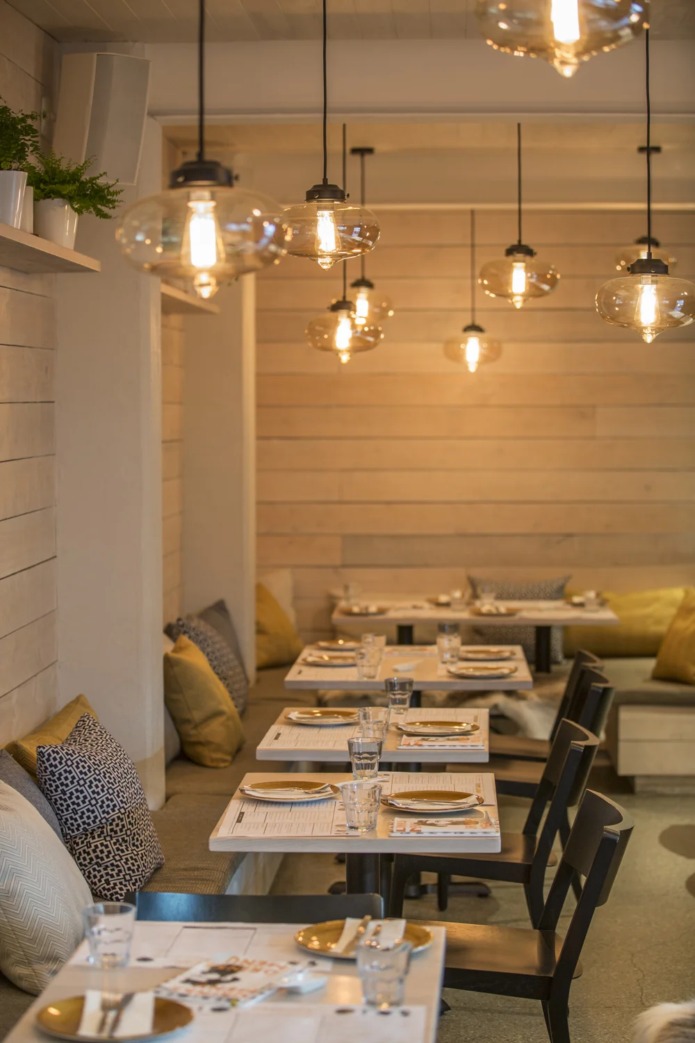 Cafe Toro Queenstown — Archiphoto