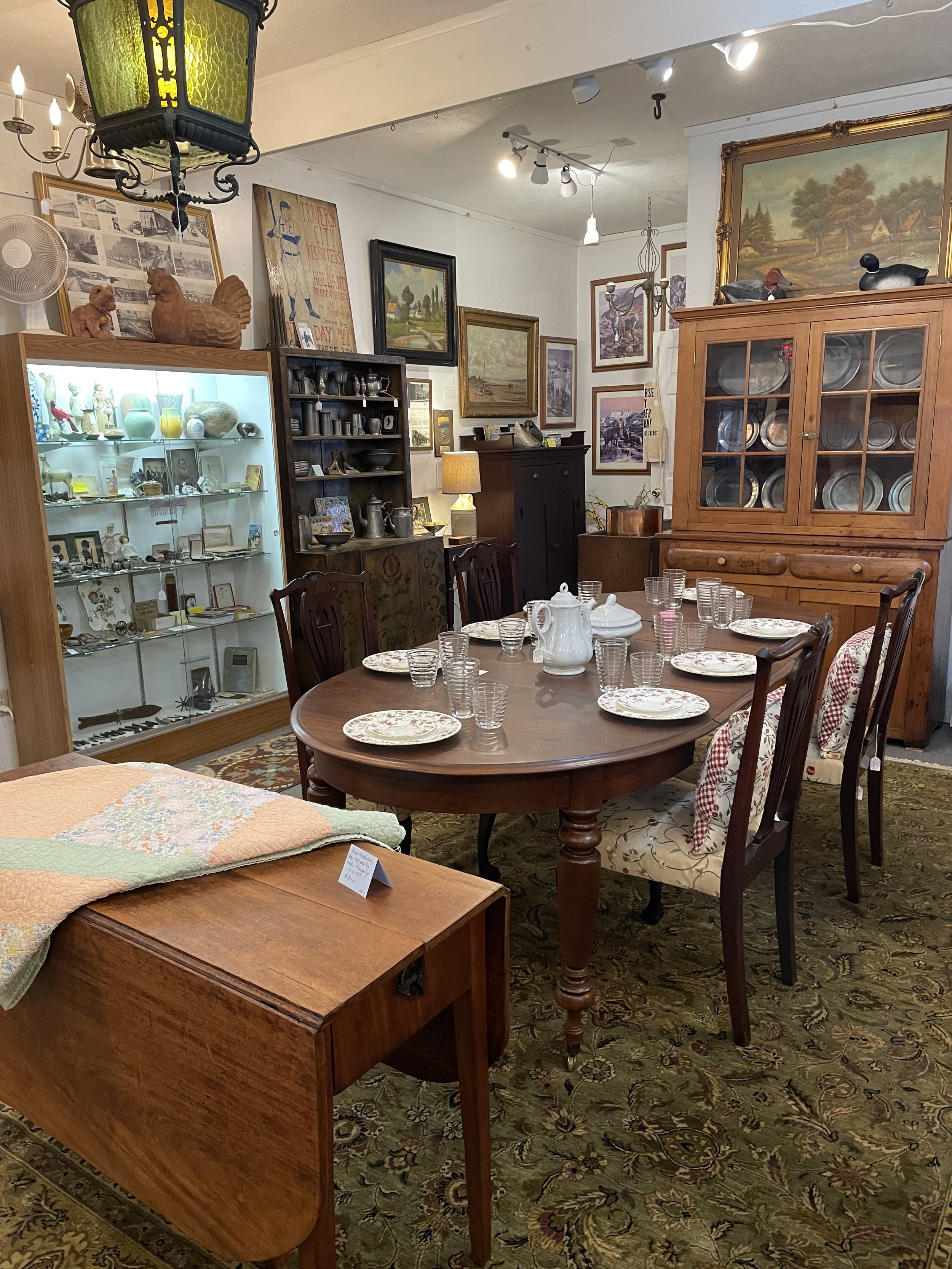 Antique Furniture Stores
