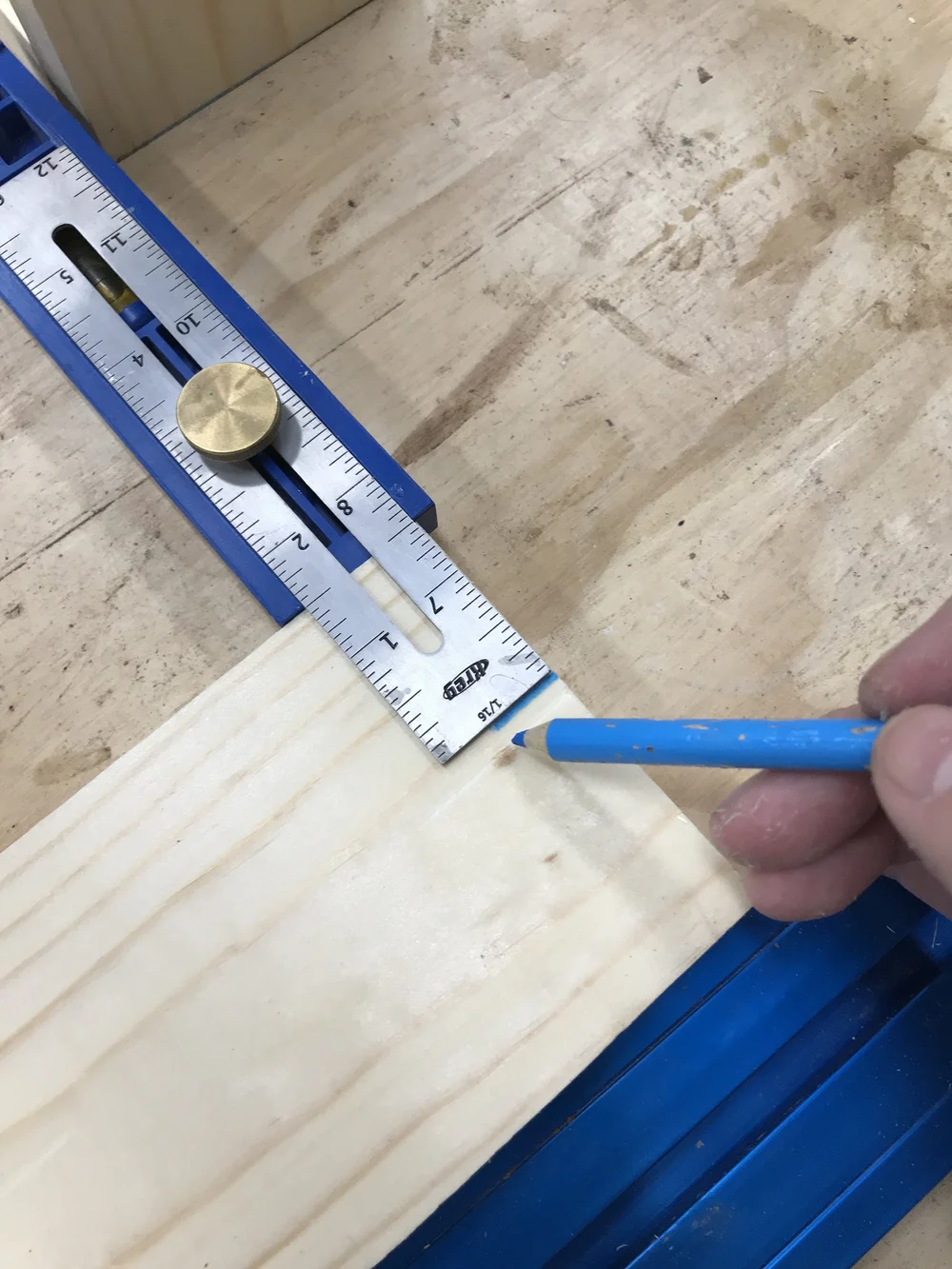 DIY Modern Bench with Back — the Awesome Orange