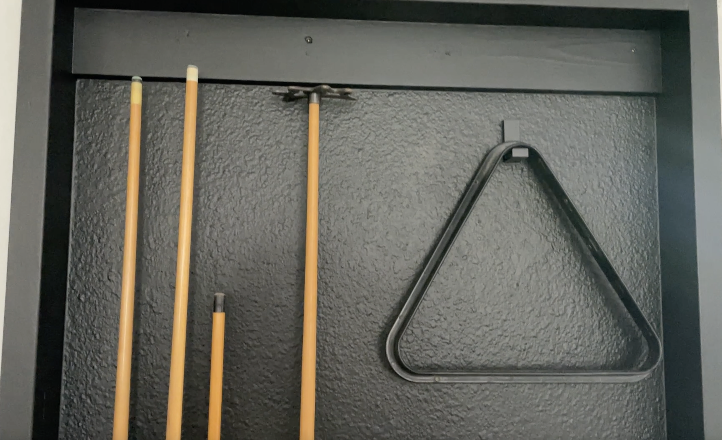 DIY Floating Pool Cue Holder — the Awesome Orange