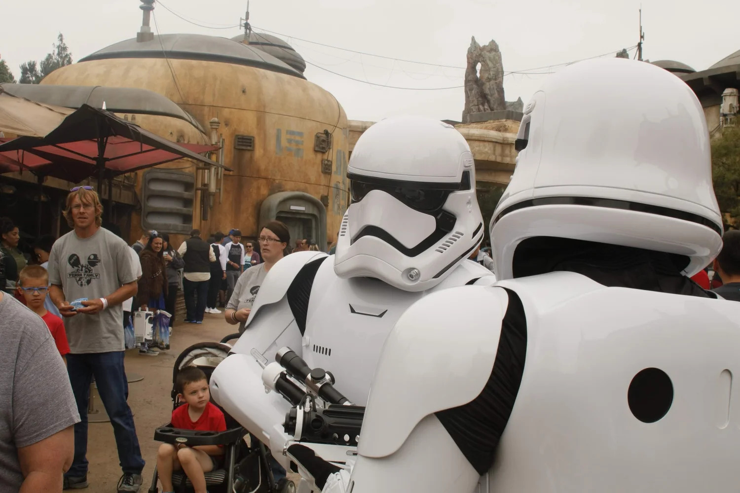 Complete Guide to Galaxy's Edge — lost weekenders