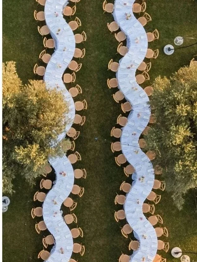 The Ultimate Guide to Serpentine Tables At Your Wedding