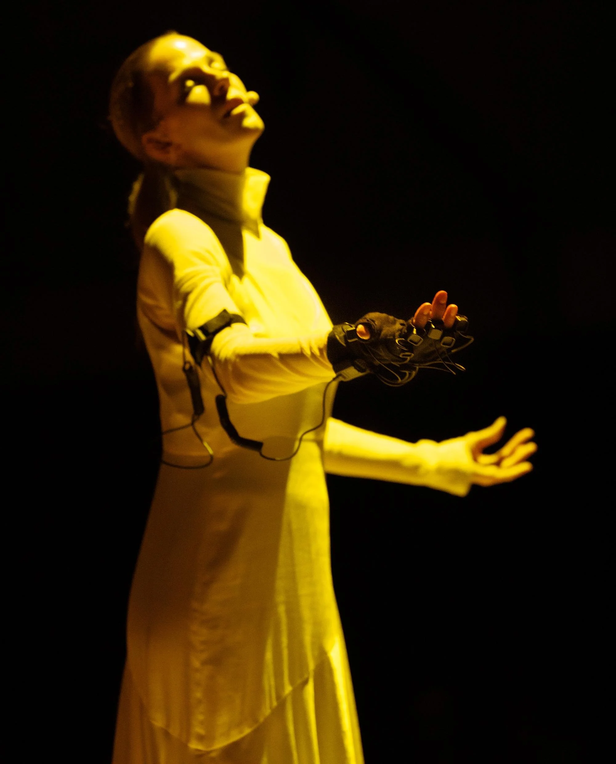 About MONOM — monom