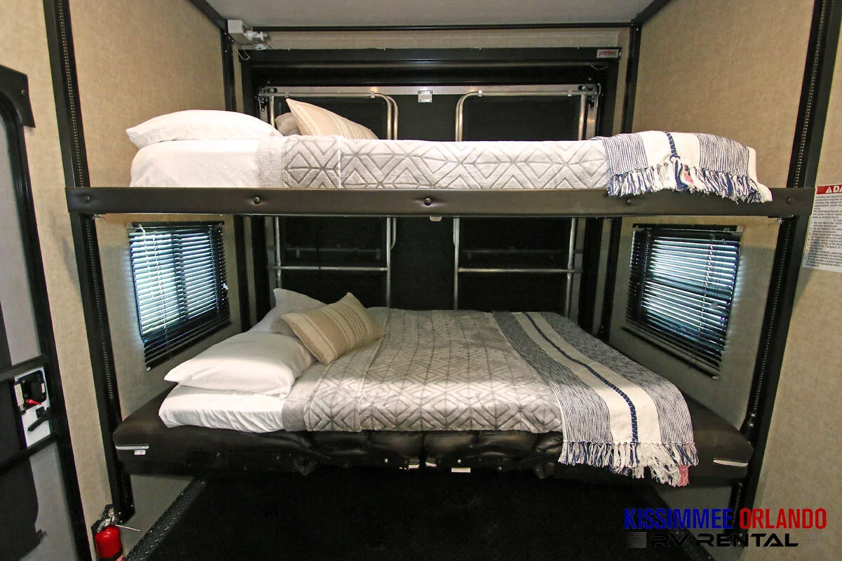Luxurious 2022 Raptor 415 Fifth Wheel Rental at Fort Wilderness ...