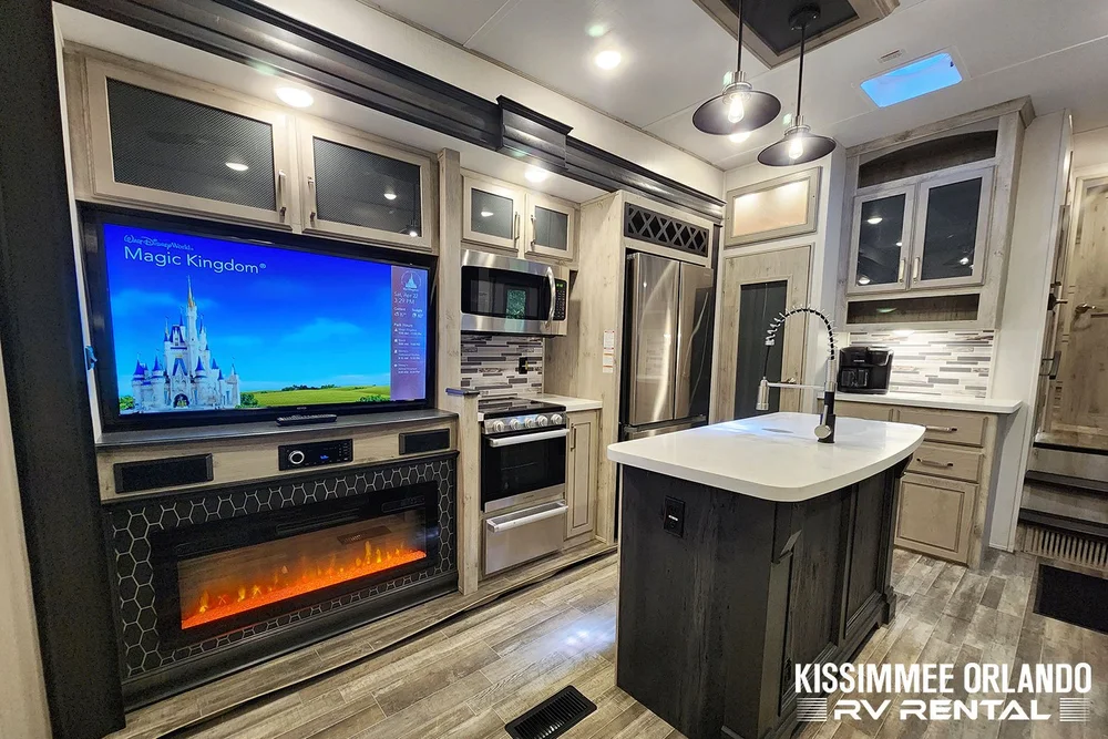 Avalanche 378BH Bunkhouse Fifth Wheel | Kissimmee Orlando RV and Camper ...